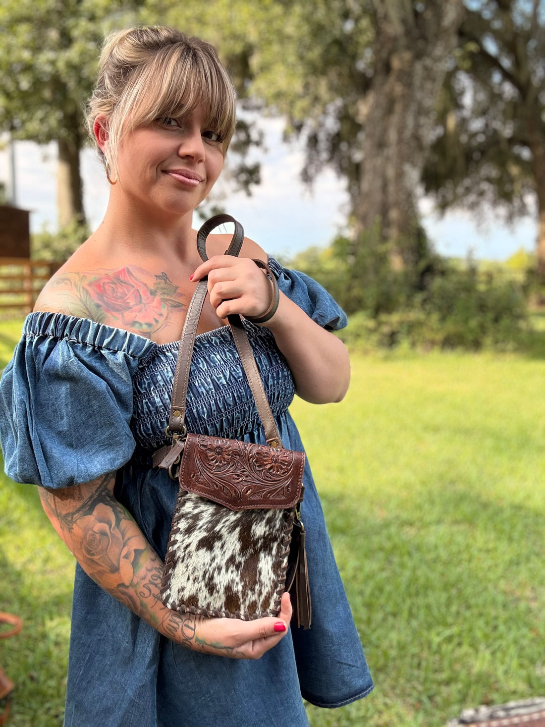 Phone purse – Painted porch